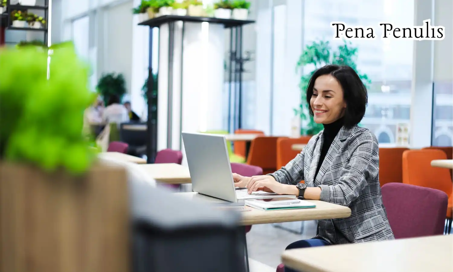 Profesi Penulis Apa Saja? Ini 20+ Pilihan Profesi, Tugas, dan Gajinya ...